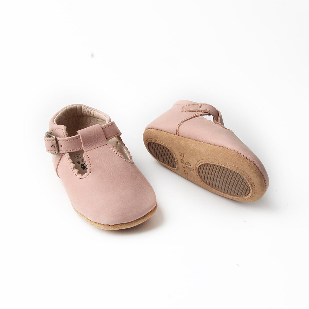 Riley T-Straps - Oil Waxed - Mauve Scalloped – rileycoshoes.com